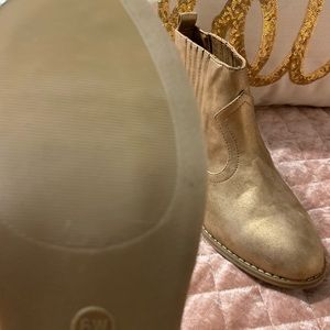 Universal Thread | Shoes | Womens Metallic Western Ankle Boots | Poshmark